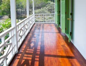 Front Porch Railing Ideas For Curb Appeal - Front Porch Decorating Ideas